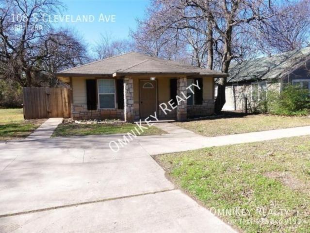 3 Br, 2 bath, Single Family 108 S Cleveland Ave