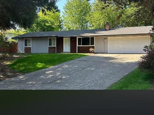 3 Br, 2 bath, Single Family 10903 NE 22 Street