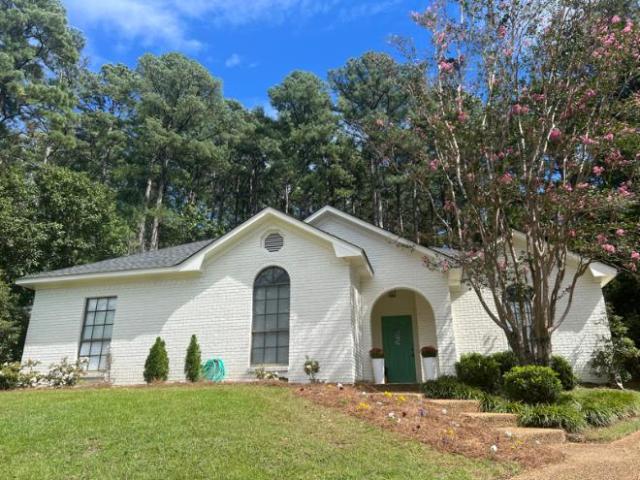 3 Br, 2 bath, Single Family 109 Carries Cove