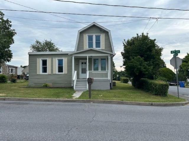 3 Br, 2 bath, Single Family 1102 4th Ave