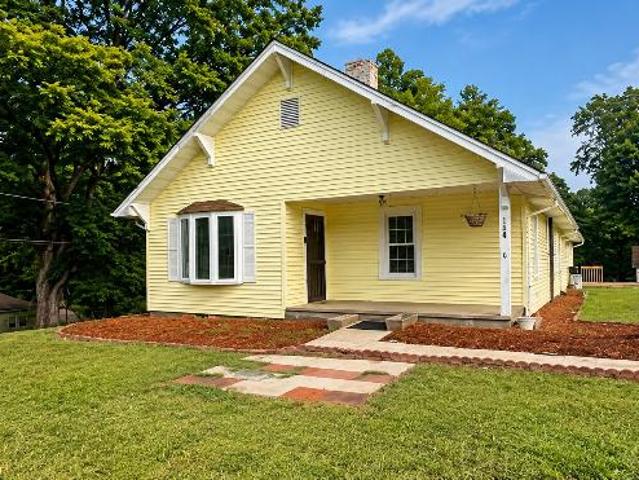 3 Br, 2 bath, Single Family 1104 K St
