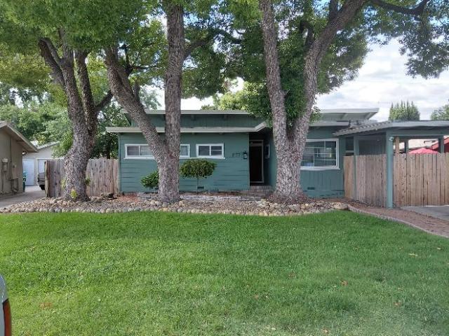 3 Br, 2 bath, Single Family 1107 Seward Way