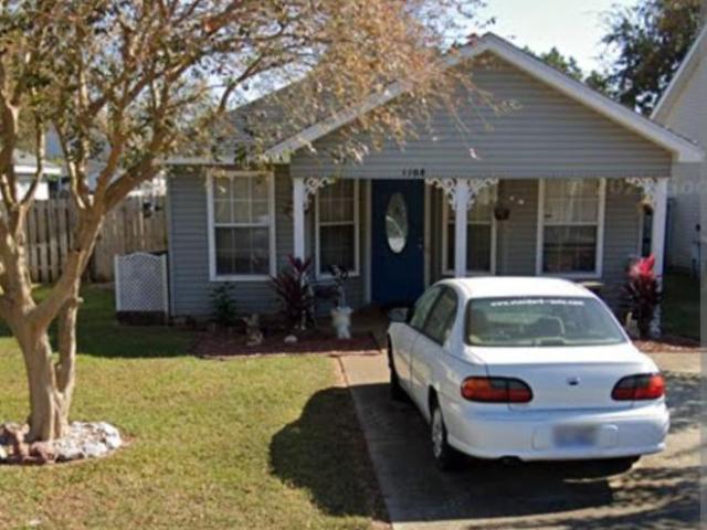 3 Br, 2 bath, Single Family 1108 Sweetbriar St