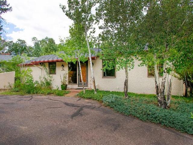 3 Br, 2 bath, Single Family 110 W Old Broadmoor Rd