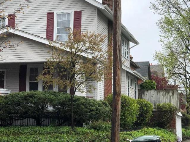 3 Br, 2 bath, Single Family 1110 S 4th St