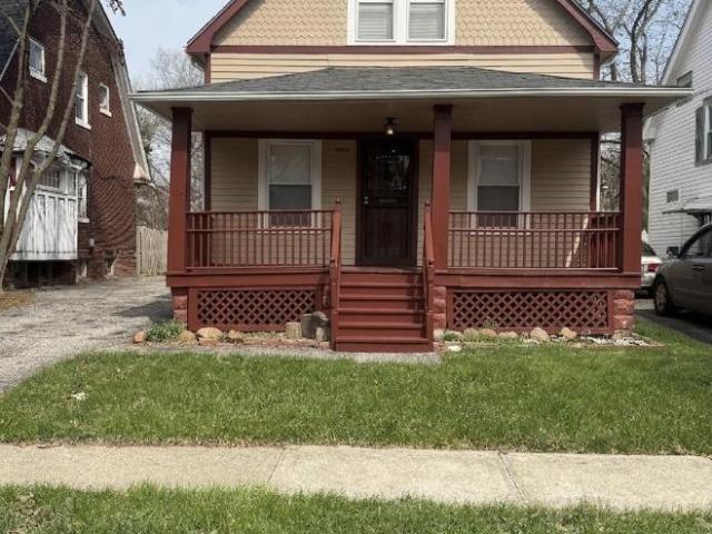 3 Br, 2 bath, Single Family 11119 Forest Ave