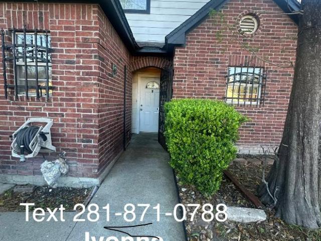 3 Br, 2 bath, Single Family 1111 Holbech Ln