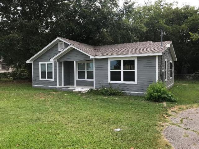3 Br, 2 bath, Single Family 1113 Big Rock Street
