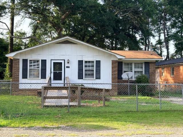 3 Br, 2 bath, Single Family 1115 Patterson St