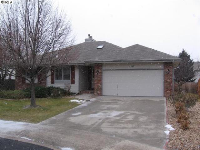 3 Br, 2 bath, Single Family 1117 Red Oak Court