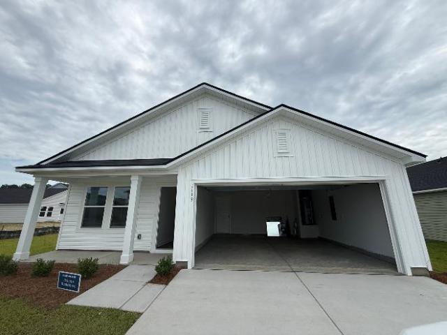 3 Br, 2 bath, Single Family 1119 Cooper Hawk Ln