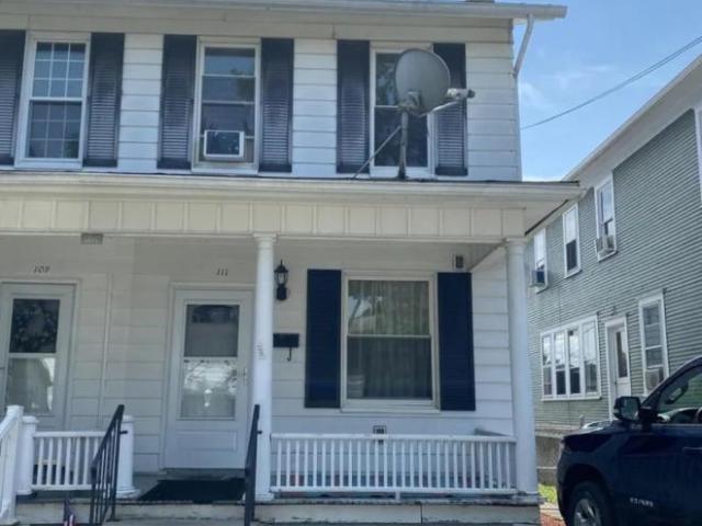 3 Br, 2 bath, Single Family 111 Spring St