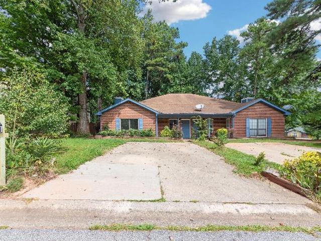 3 Br, 2 bath, Single Family 1121 Brookstone Road