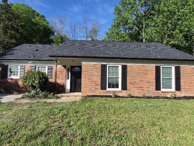 3 Br, 2 bath, Single Family 11301 Smoke Tree Ln