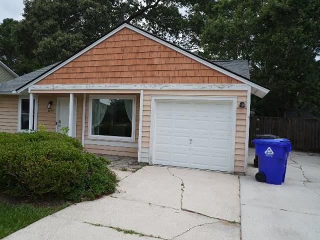 3 Br, 2 bath, Single Family 1133 Oakcrest Dr