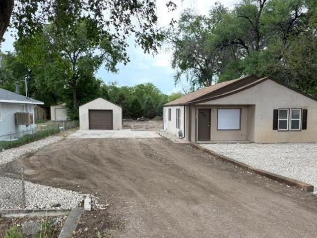 3 Br, 2 bath, Single Family 1135 25th Ln