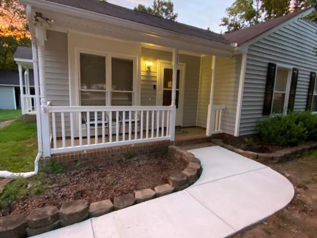 3 Br, 2 bath, Single Family 117 Pineview Dr