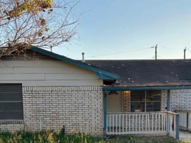 3 Br, 2 bath, Single Family 1141 Vivian