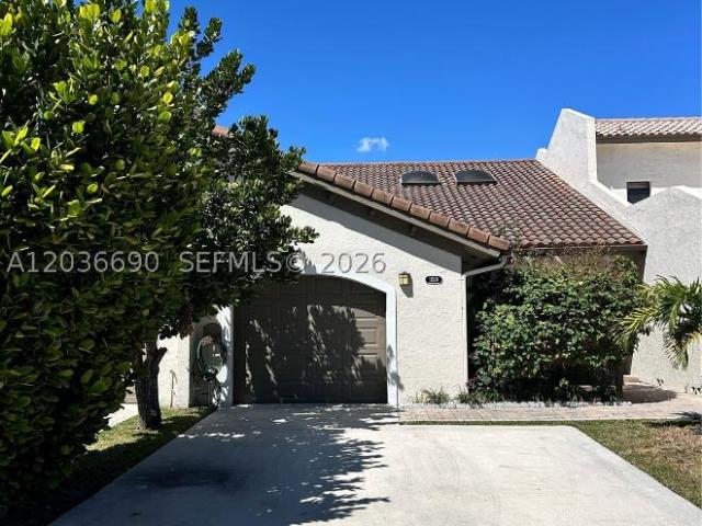3 Br, 2 bath, Single Family 11519 SW 84th Ln
