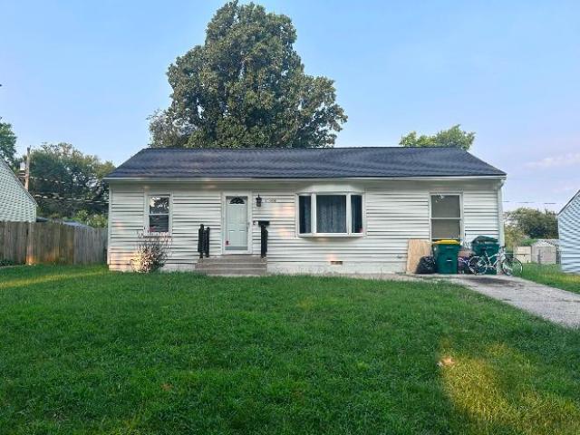 3 Br, 2 bath, Single Family 11605 W 68th St