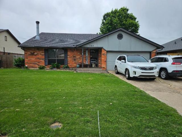 3 Br, 2 bath, Single Family 11612 SW 7th St