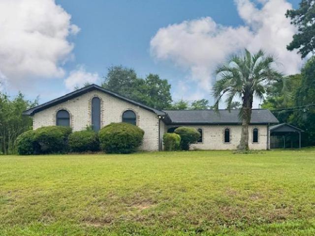 3 Br, 2 bath, Single Family 116 Briarwood Cir