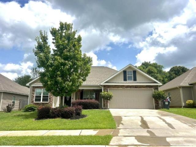 3 Br, 2 bath, Single Family 116 Loneoak Trl
