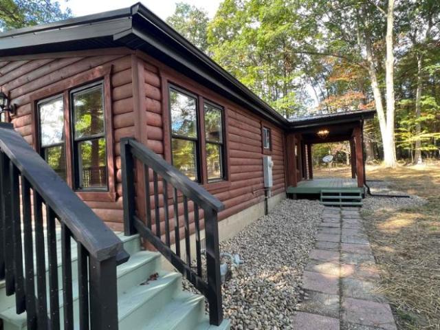 3 Br, 2 bath, Single Family 116 Oak Grove Circle