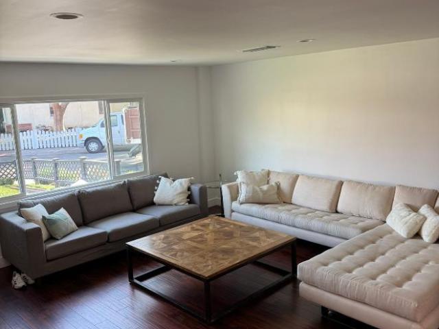 3 Br, 2 bath, Single Family 11731 Woodbine Street