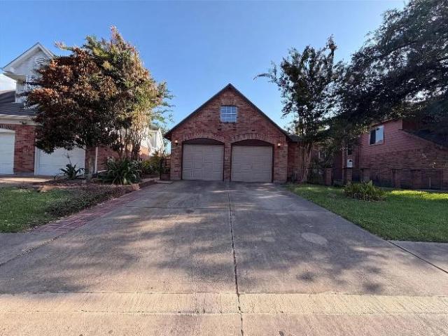 3 Br, 2 bath, Single Family 11827 Meadowchase Dr