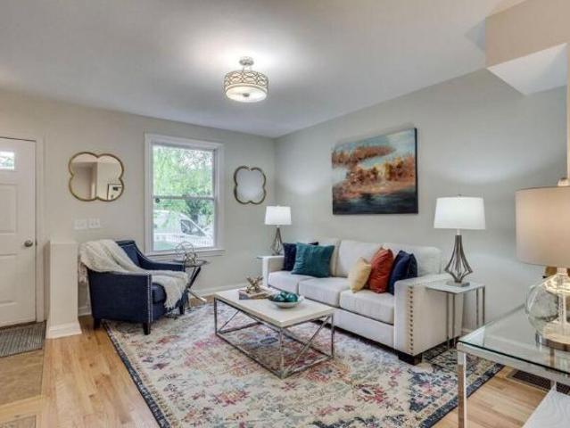 3 Br, 2 bath, Single Family 118 O St SW