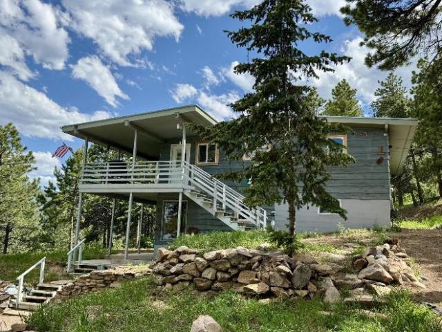3 Br, 2 bath, Single Family 11922 Hillcrest Rd