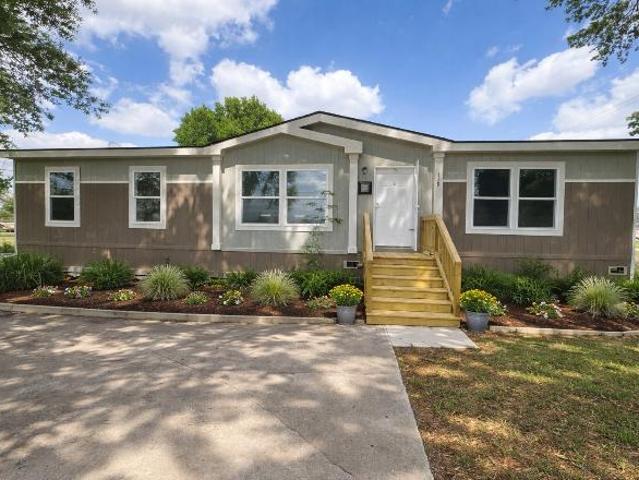 3 Br, 2 bath, Single Family 119 S 8th St
