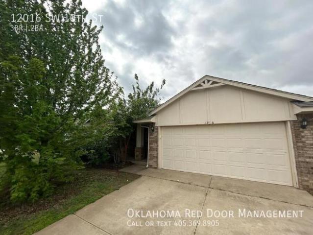 3 Br, 2 bath, Single Family 12016 SW 10th St