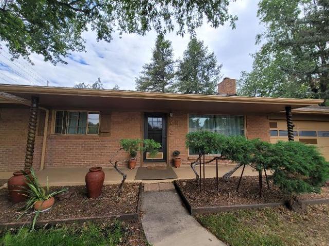 3 Br, 2 bath, Single Family 1201 Parkview Blvd