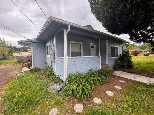 3 Br, 2 bath, Single Family 1202 Rhobina St