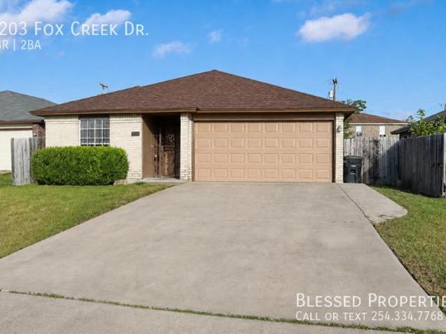 3 Br, 2 bath, Single Family 1203 Fox Creek Dr