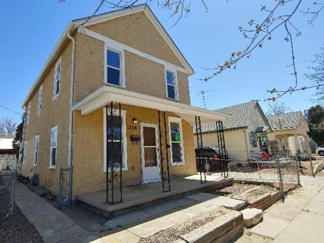 3 Br, 2 bath, Single Family 1208 Taylor Avenue