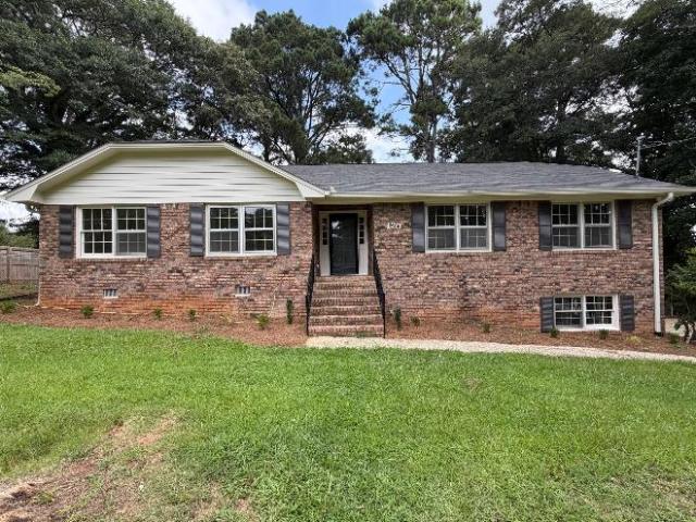 3 Br, 2 bath, Single Family 120 Kathy Ln
