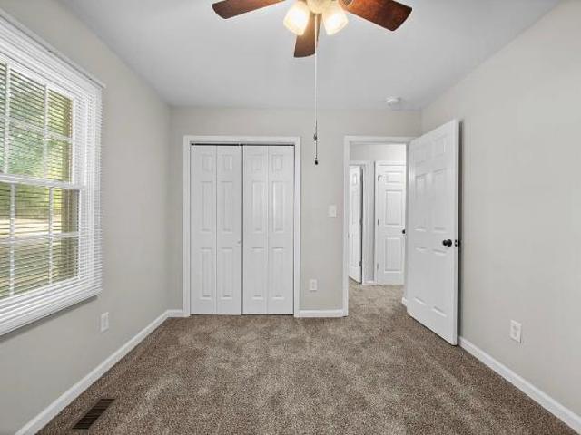 3 Br, 2 bath, Single Family 1213 Butterwood Cir