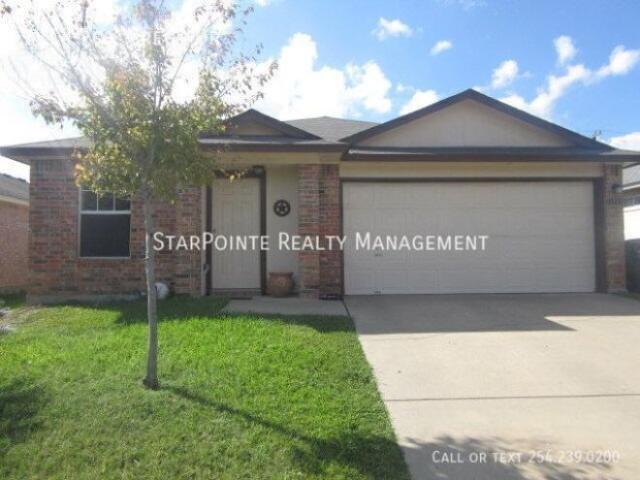 3 Br, 2 bath, Single Family 1213 Fox Creek Dr