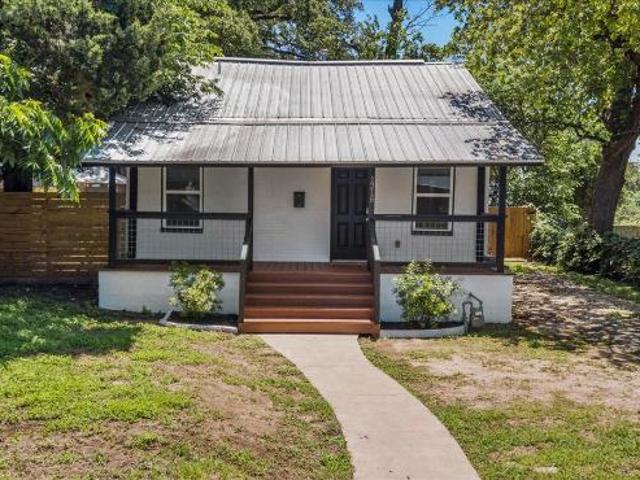 3 Br, 2 bath, Single Family 1215 E 12th St