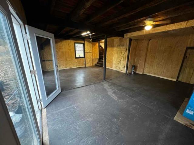 3 Br, 2 bath, Single Family 121 Hilltop Circle