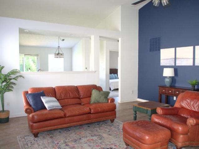 3 Br, 2 bath, Single Family 12223 Split Granite Dr