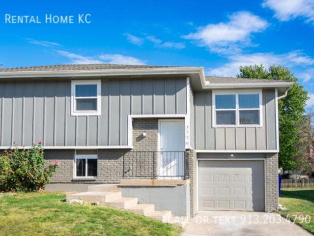 3 Br, 2 bath, Single Family 1224 E Cothrell