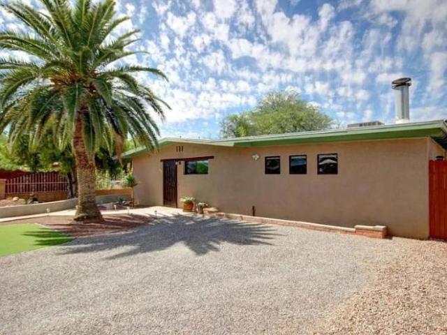 3 Br, 2 bath, Single Family 1227 N Sonoita Ave