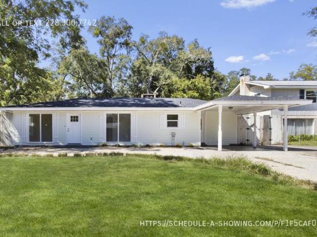 3 Br, 2 bath, Single Family 122 Carroll Ave