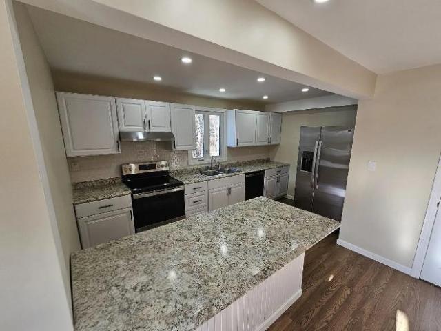 3 Br, 2 bath, Single Family 1230 Smyth Rd