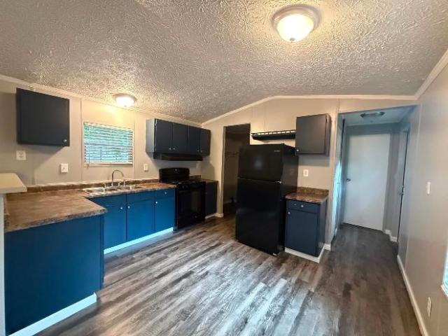 3 Br, 2 bath, Single Family 1236 N Oaklane Rd