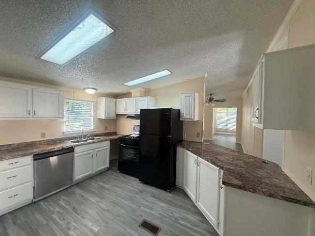 3 Br, 2 bath, Single Family 1236 N Oaklane Rd